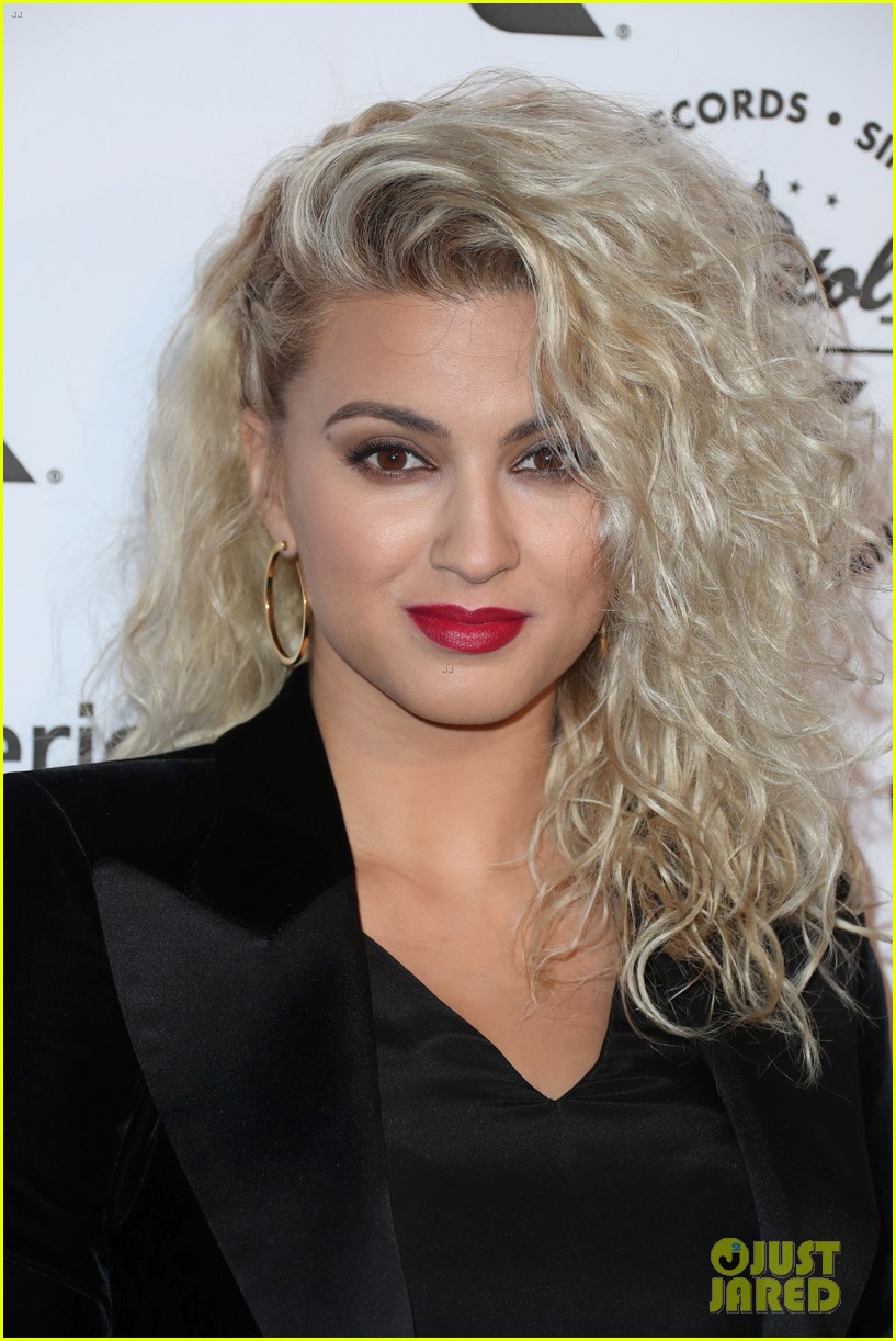 Katy Perry Stands On Stars for Capitol Records Celebration!: Photo ...