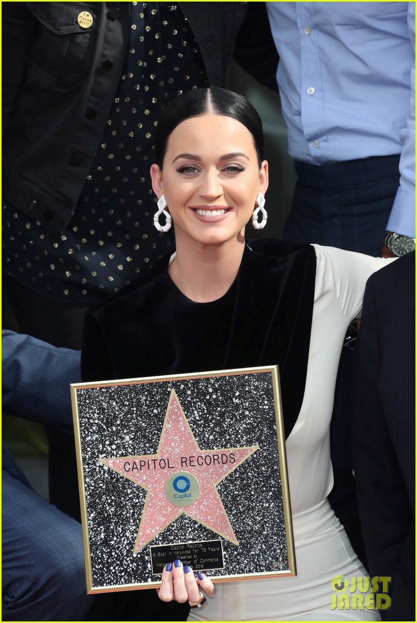 Katy Perry Presents Capitol Records with Star of Recognition!: Photo ...