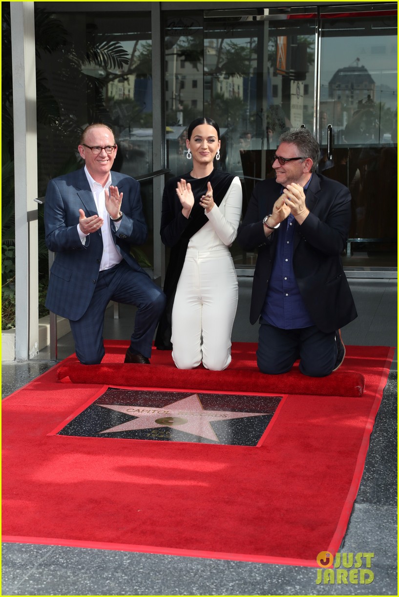 Katy Perry Presents Capitol Records with Star of Recognition!: Photo ...