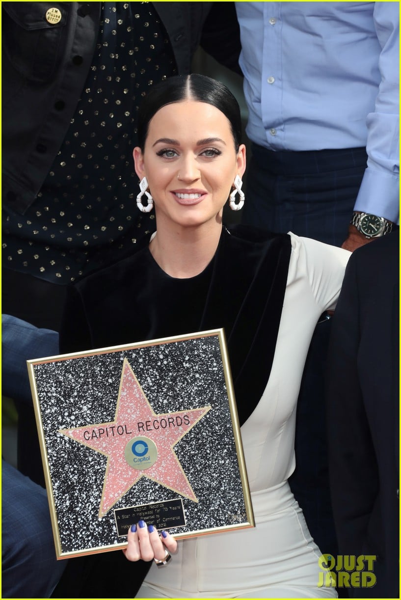 Katy Perry Presents Capitol Records with Star of Recognition!: Photo ...