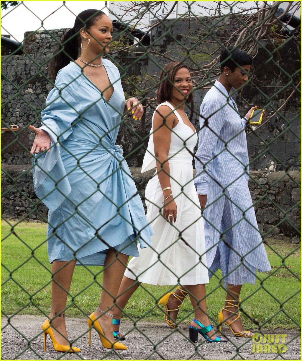 Rihanna Meets with Prince Harry as He Visits Barbados!: Photo 3818946 ...