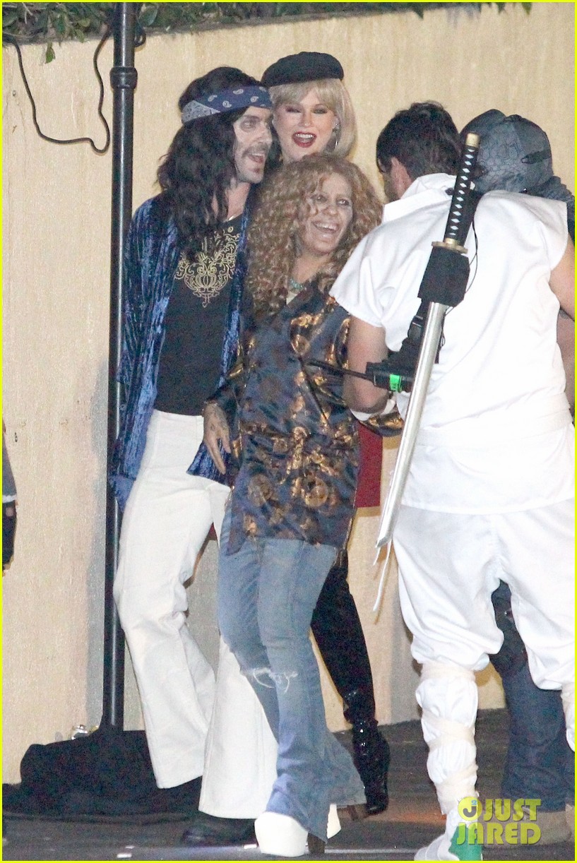 Behati Prinsloo Dresses as 'Pretty Woman' for Halloween Alongside Adam ...