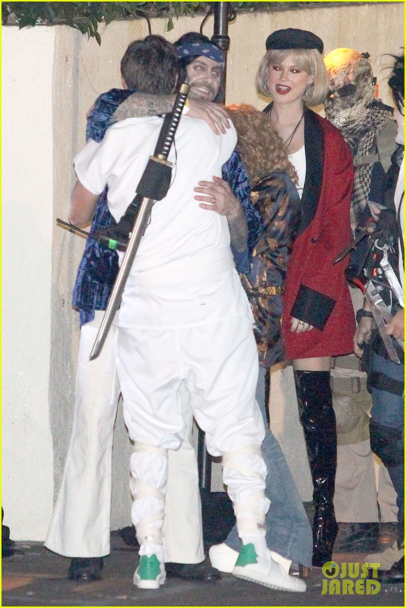 Behati Prinsloo Dresses as 'Pretty Woman' for Halloween Alongside Adam ...