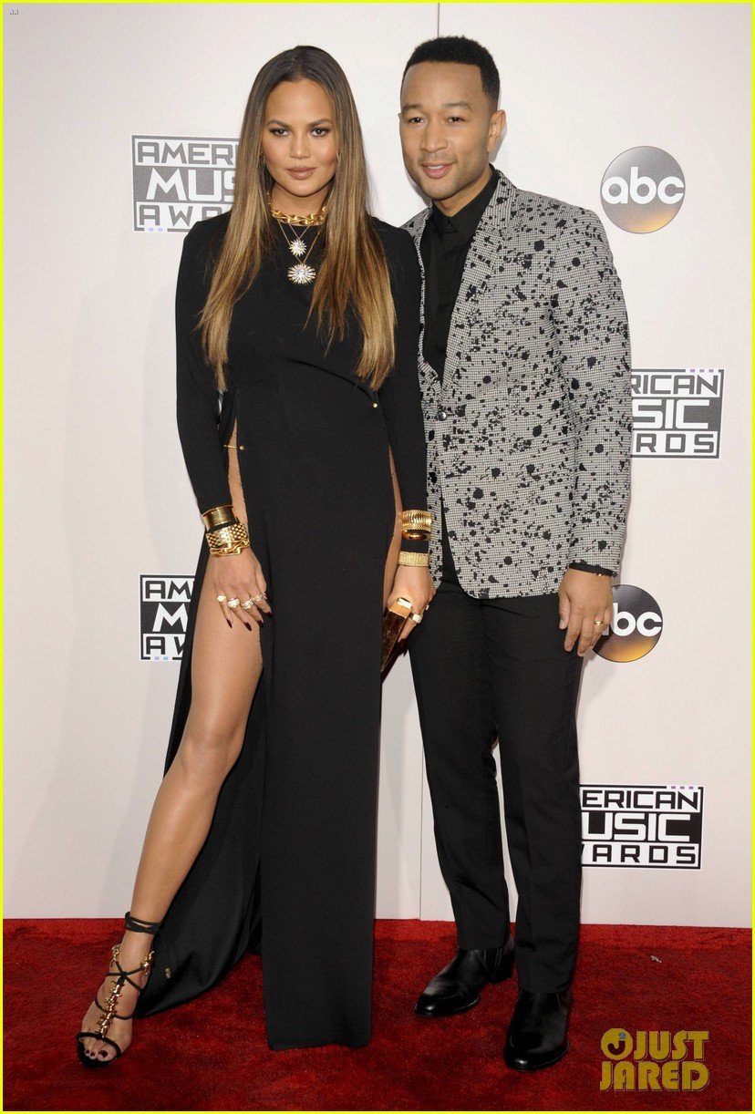 Chrissy Teigen Gives 'Apology' for AMAs Wardrobe Malfunction: Photo ...
