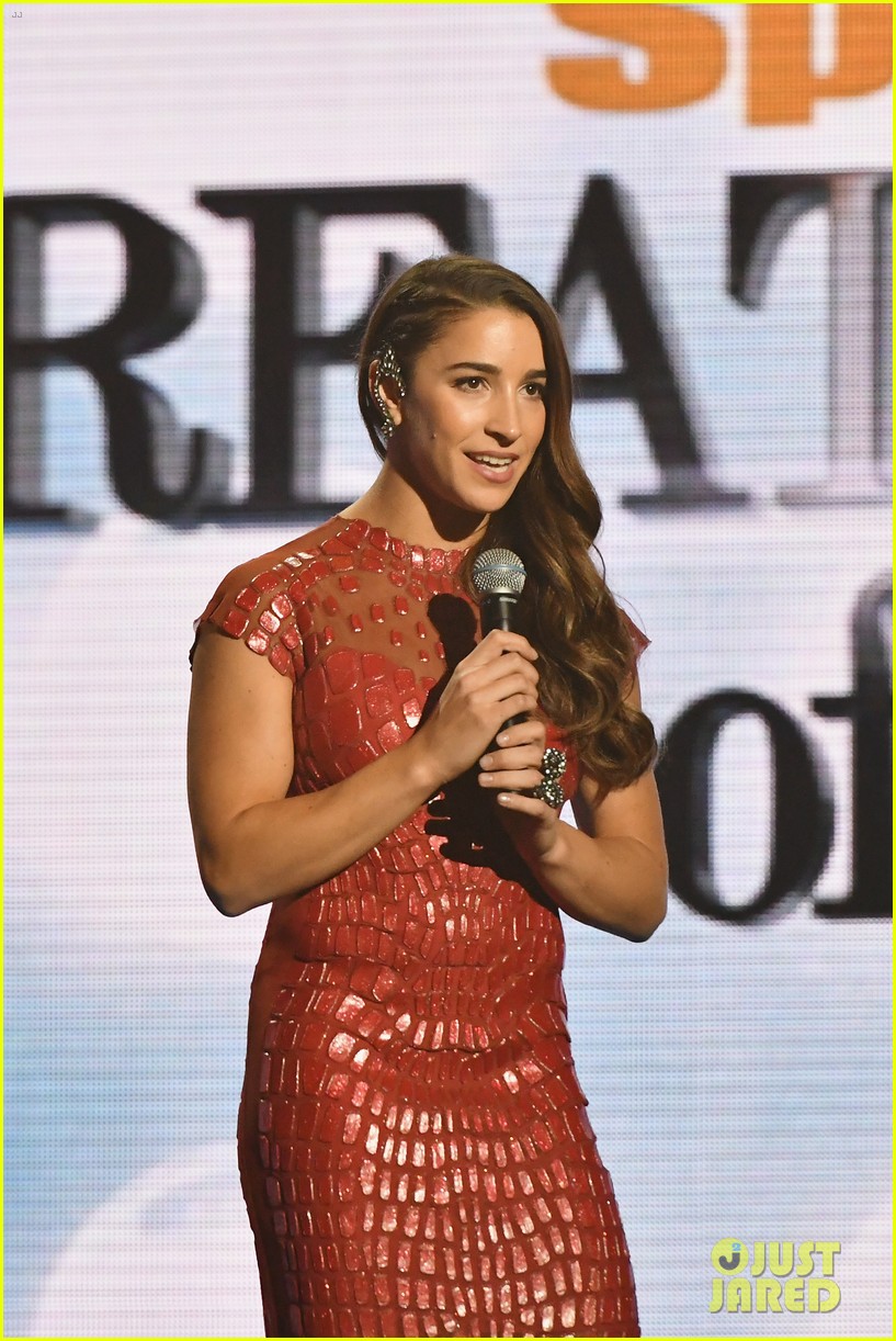 Aly Raisman & Colton Underwood Make Their Red Carpet Debut Months After ...