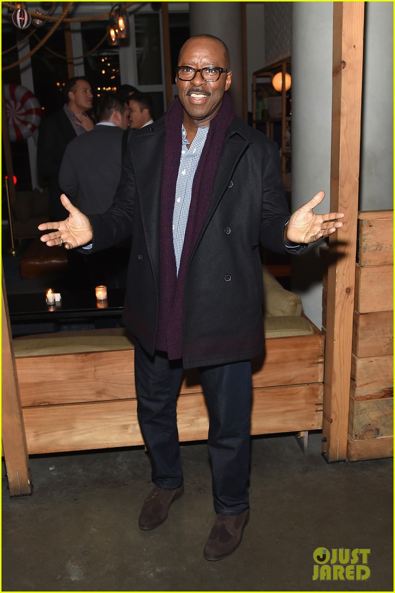 Jennifer Aniston & Jason Bateman Recall Their Holiday Party From Over ...