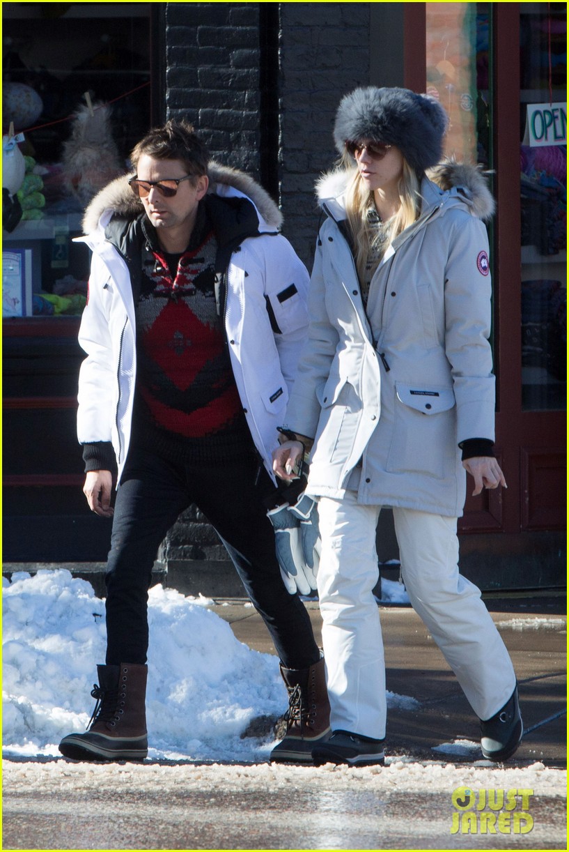 Matt Bellamy & Girlfriend Elle Evans Arrive in Aspen to Celebrate the ...