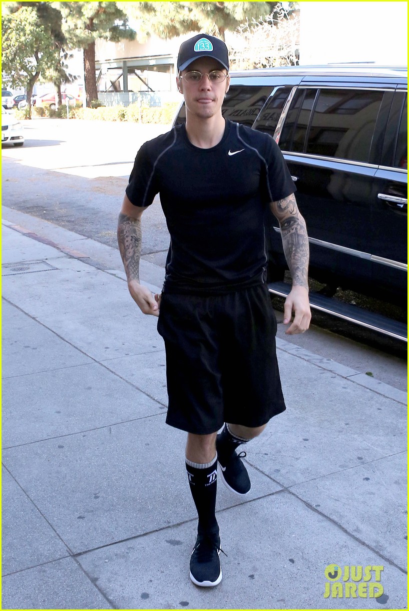 Justin Bieber Is Drenched with Sweat After Boxing Session!: Photo ...