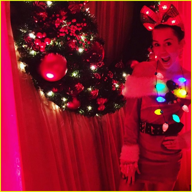Miley Cyrus Explains Why Christmas Makes Her Sad, Shares Holiday Photos ...
