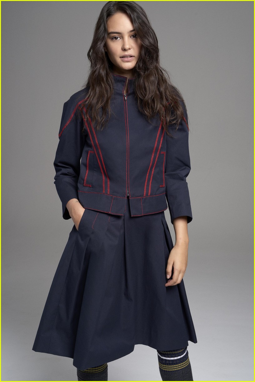 Courtney Eaton Models Carolina Herrera's Pre-Fall 2017 Collection ...