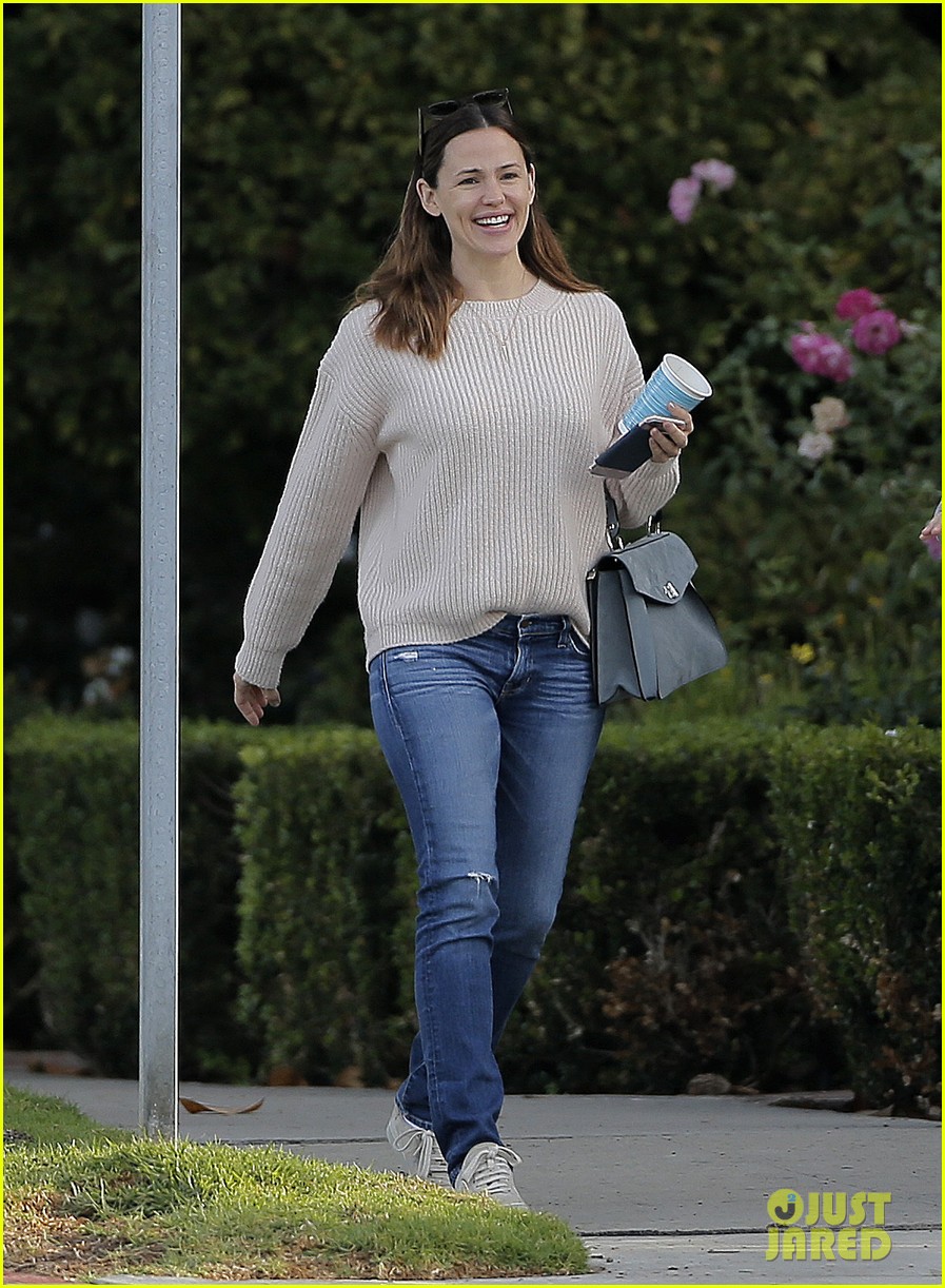 Jennifer Garner's Smile Is Bringing Us Happiness This Weekend: Photo ...
