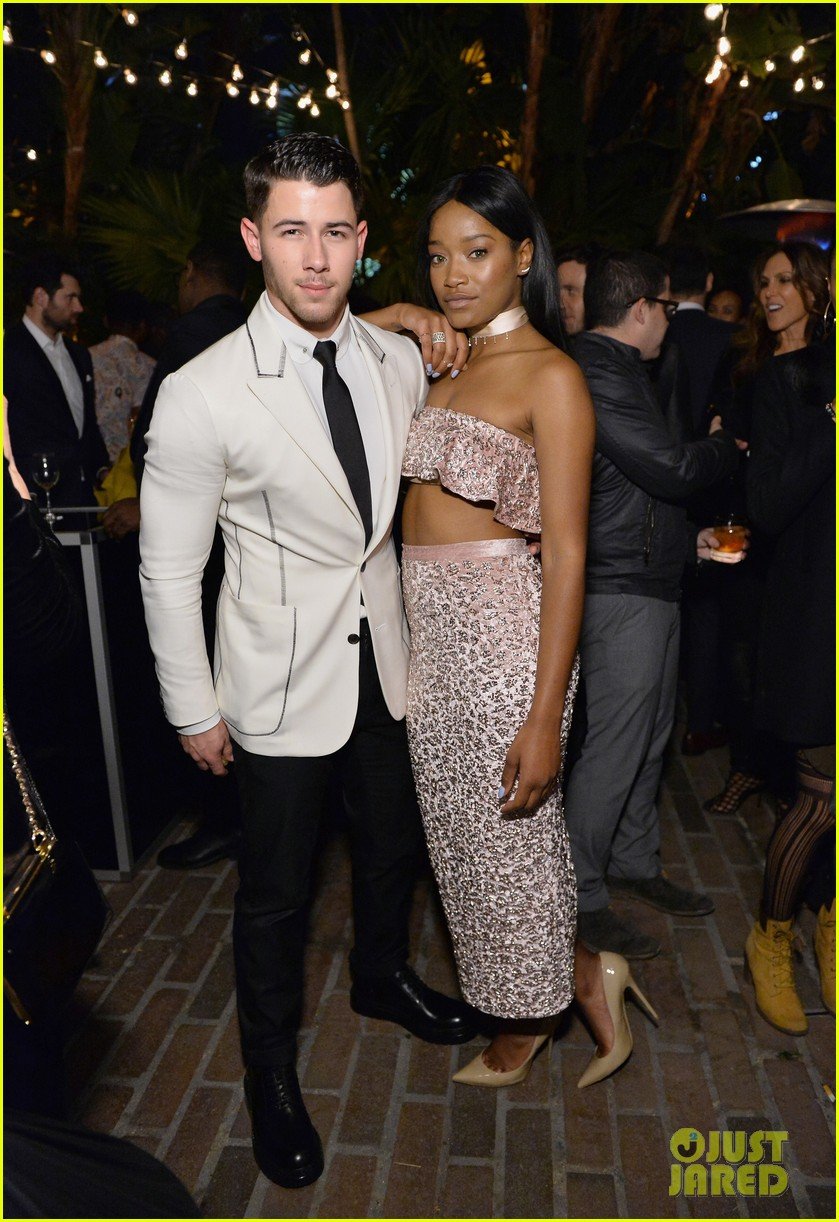 Nick Jonas Shows Off His Ripped Arms in Hot Snapchat Pics!: Photo ...