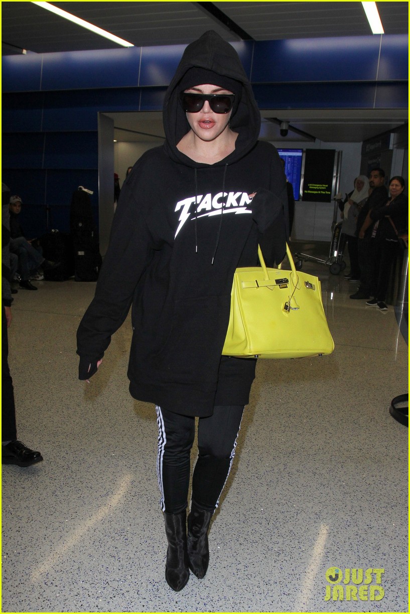 Kris Jenner Shares One of the First Kardashian Family Christmas Photos ...