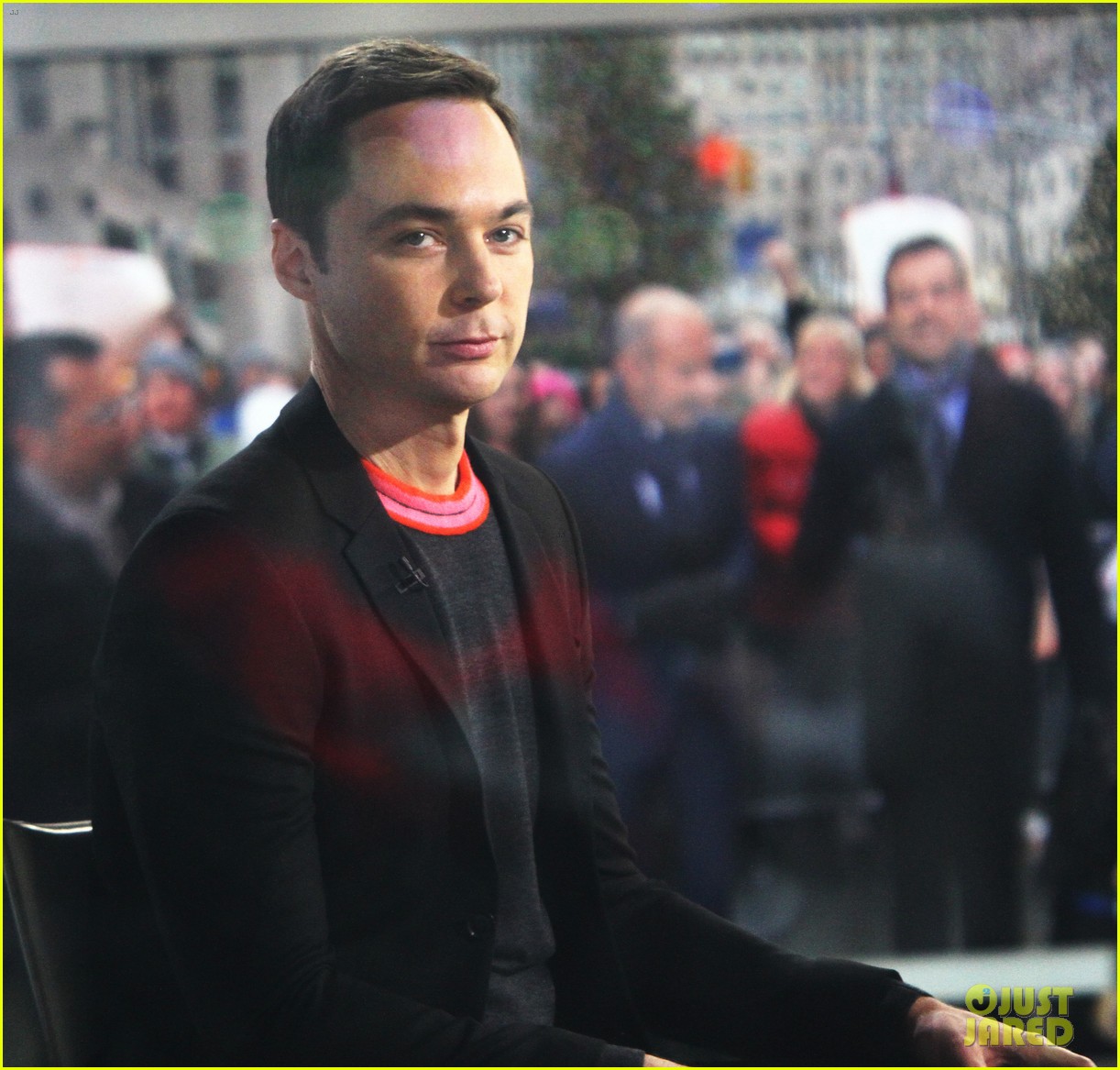 VIDEO: Jim Parsons Almost Has Panic Attack Playing 5-Second Summaries ...