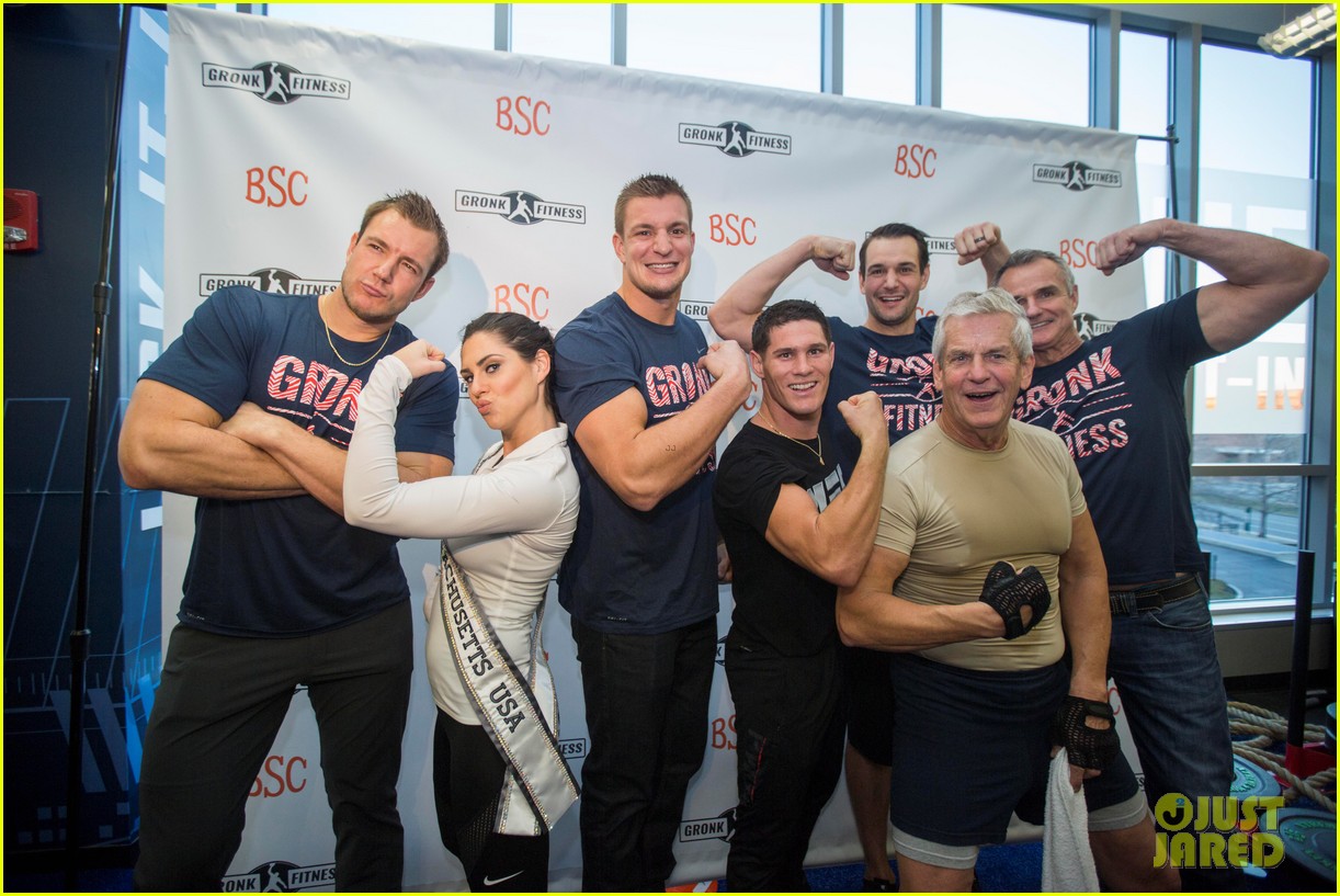 Rob Gronkowski Gets His Winning Season Despite Back Injury: Photo ...
