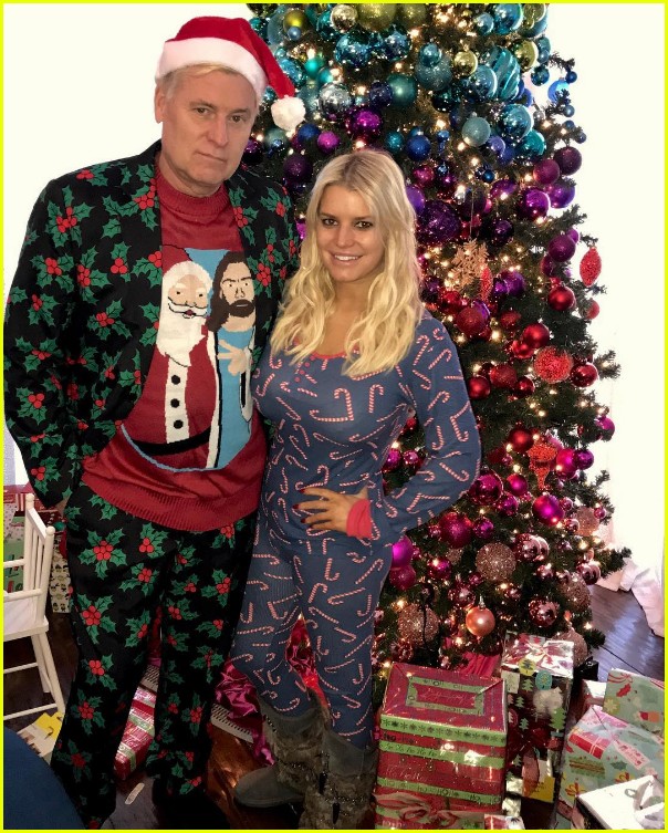 Jessica Simpson Hosts the Family Christmas Celebrations!: Photo 3833471 ...