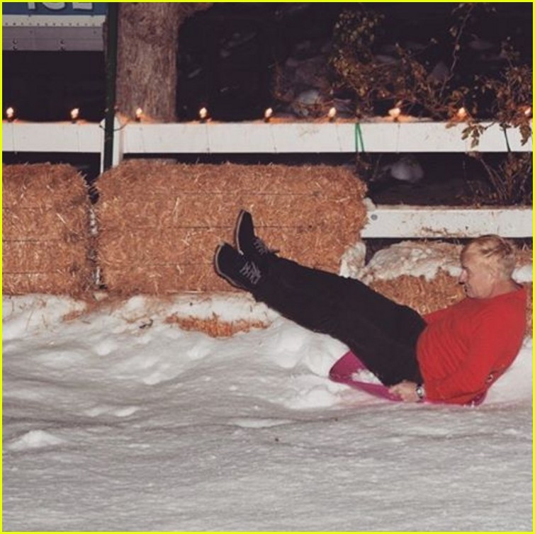 Jessica Simpson Hosts the Family Christmas Celebrations!: Photo 3833476 ...