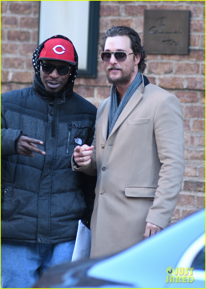 VIDEO: 'Sing' Movie Cast & Jimmy Fallon Sing 'Wonderful Christmastime ...