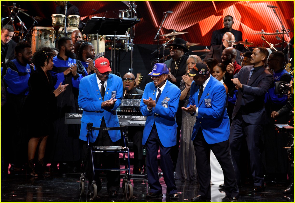 ABC's 'Taking the Stage Special - Full Performers & Celeb Guest List ...