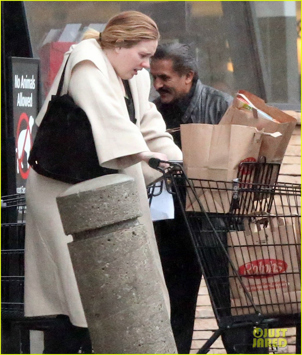 Adele Braves the Rain to Go Grocery Shopping: Photo 3842052 | Adele ...
