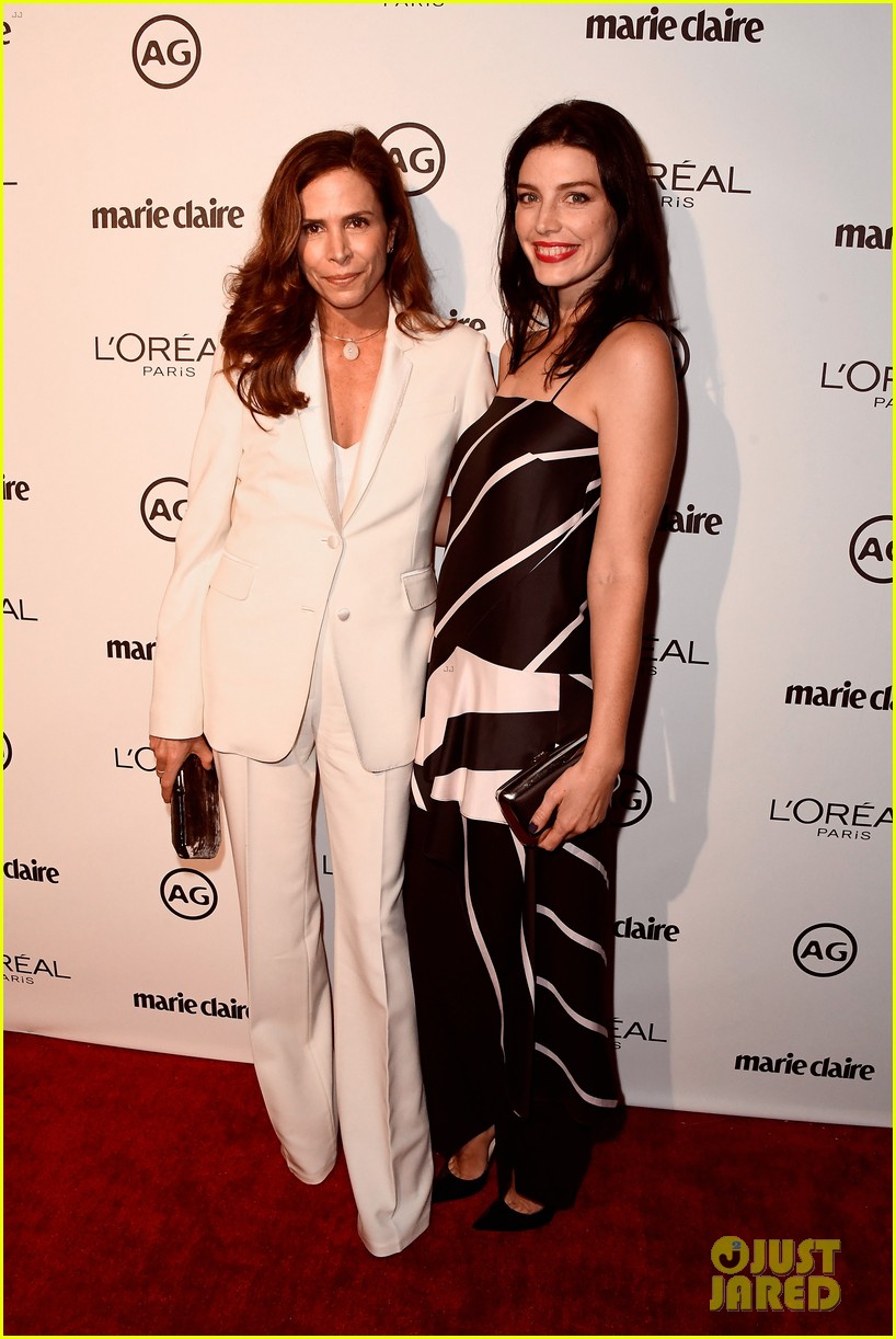 Jessica Alba, Elizabeth Olsen, & Janelle Monae Honor Their Favorite ...