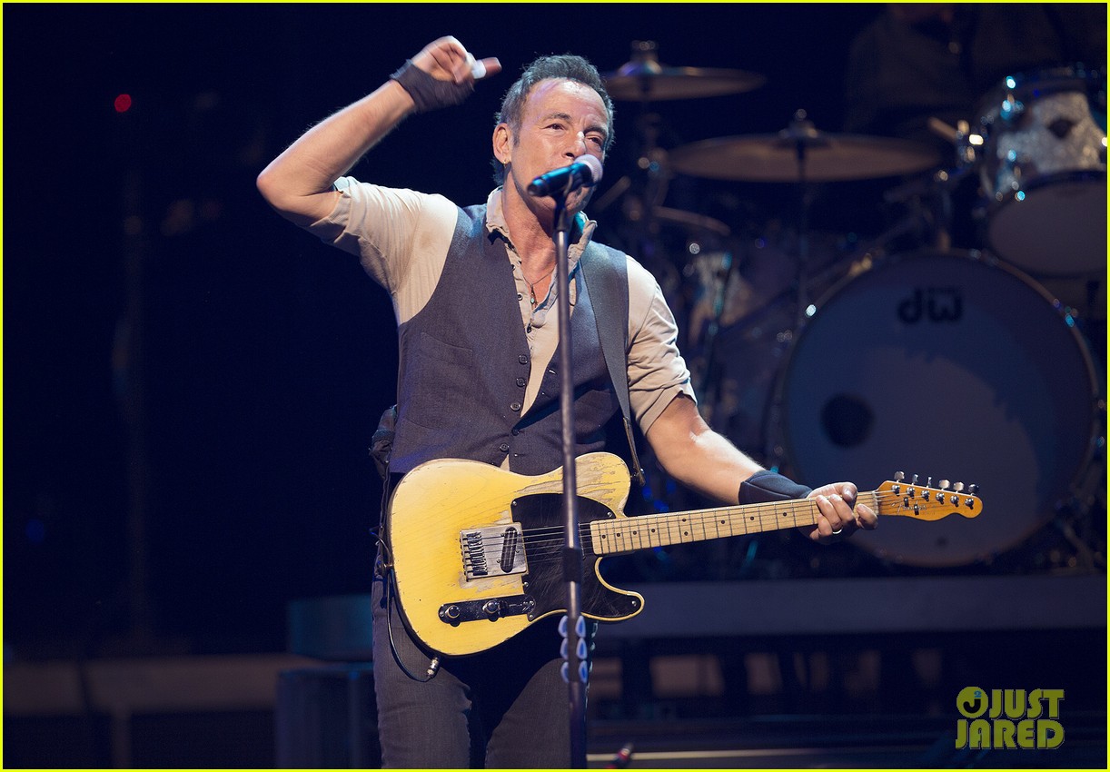 VIDEO: Bruce Springsteen Sends Love to Women's March Participants ...