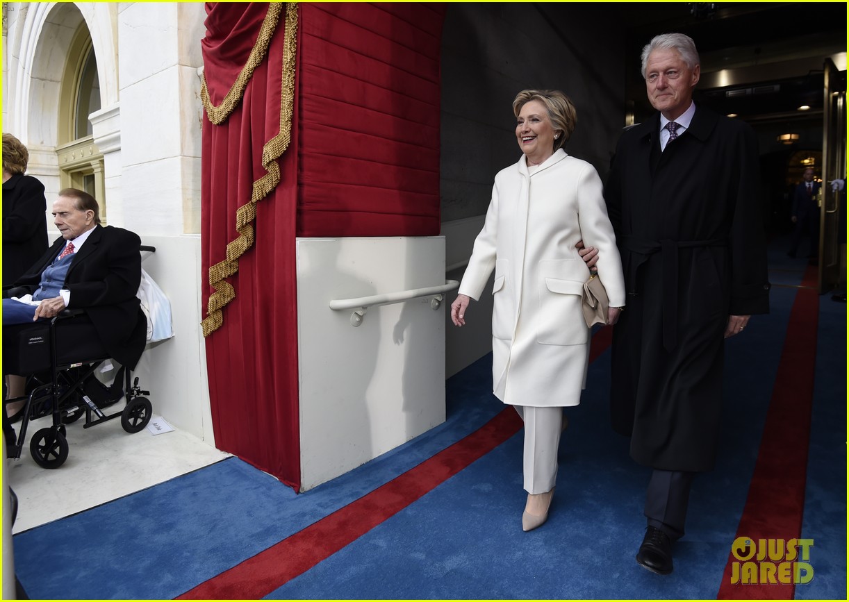 VIDEO: Donald Trump Recognizes Hillary Clinton, Gives Her Standing ...