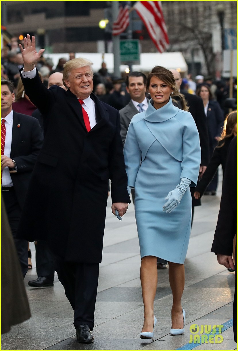 VIDEO: Donald Trump Walks in Inaugural Parade With Melania & Barron ...