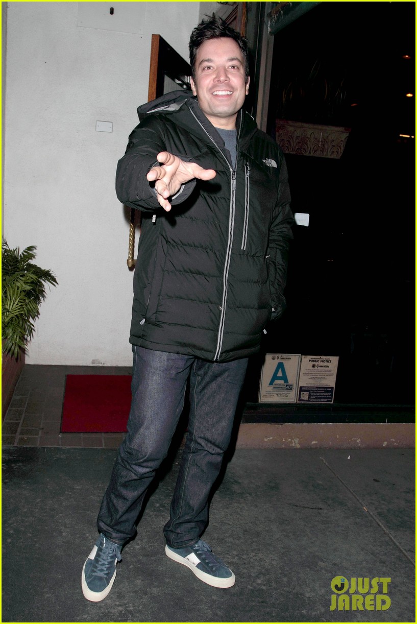 Jimmy Fallon Arrives in LA Ahead of the Golden Globes!: Photo 3836268 ...