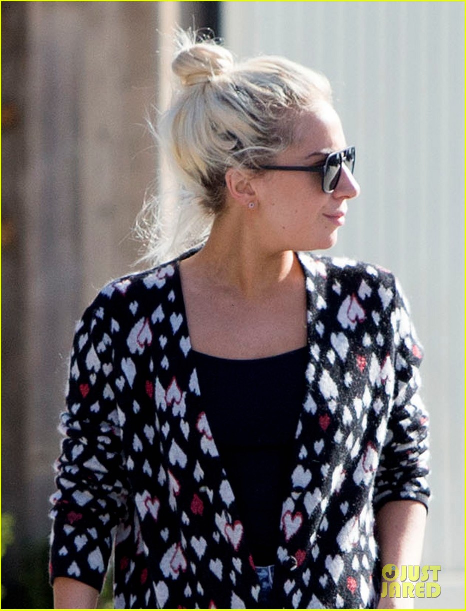 Lady Gaga Goes Tanning in the Rain Because She's Lady Gaga: Photo ...