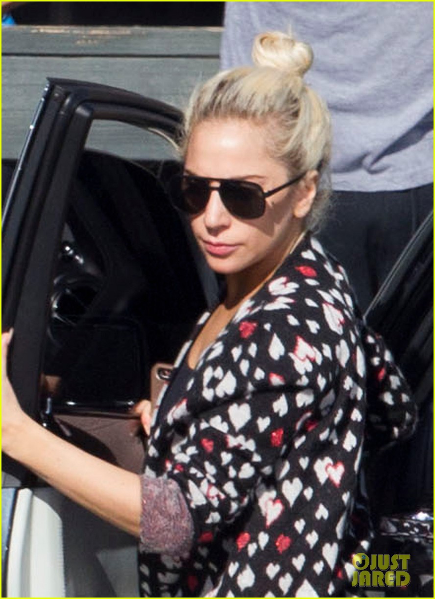 Lady Gaga Goes Tanning in the Rain Because She's Lady Gaga: Photo ...