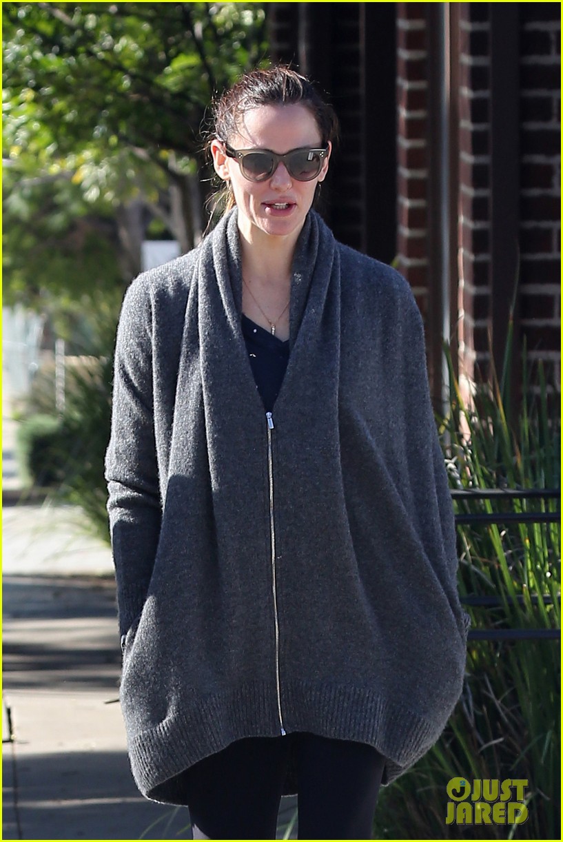 Jennifer Garner Spends The Afternoon with a Friend: Photo 3843810 ...