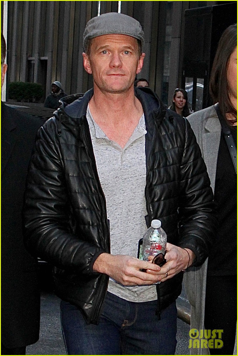 VIDEO: Neil Patrick Harris Sings Theme Song In 'Series Of Unfortunate ...