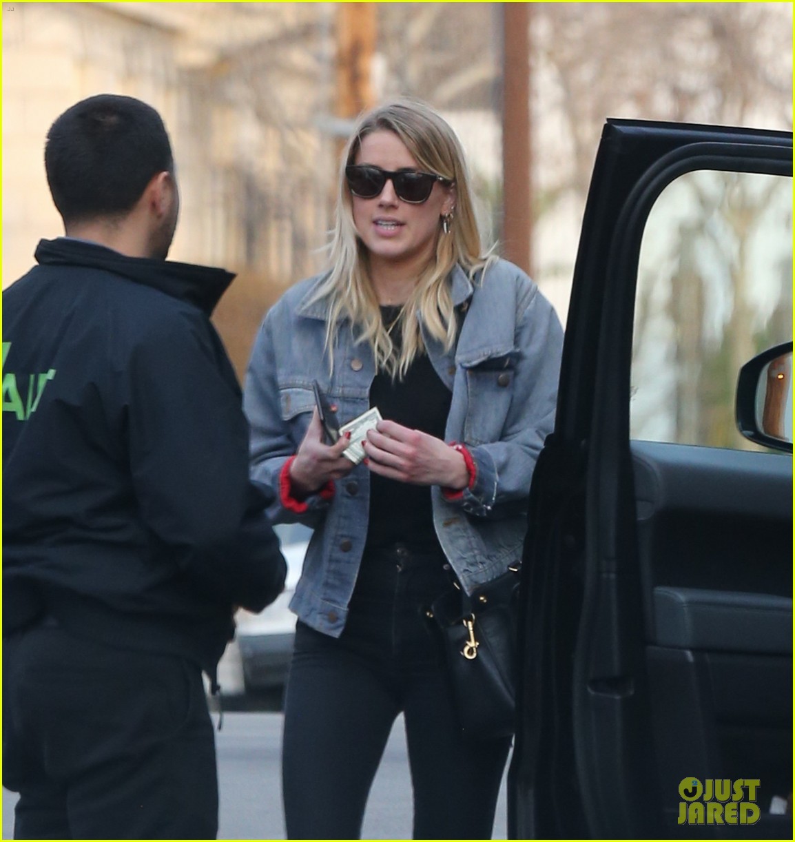 Amber Heard is All Smiles in First Outing Since Finalizing Divorce ...