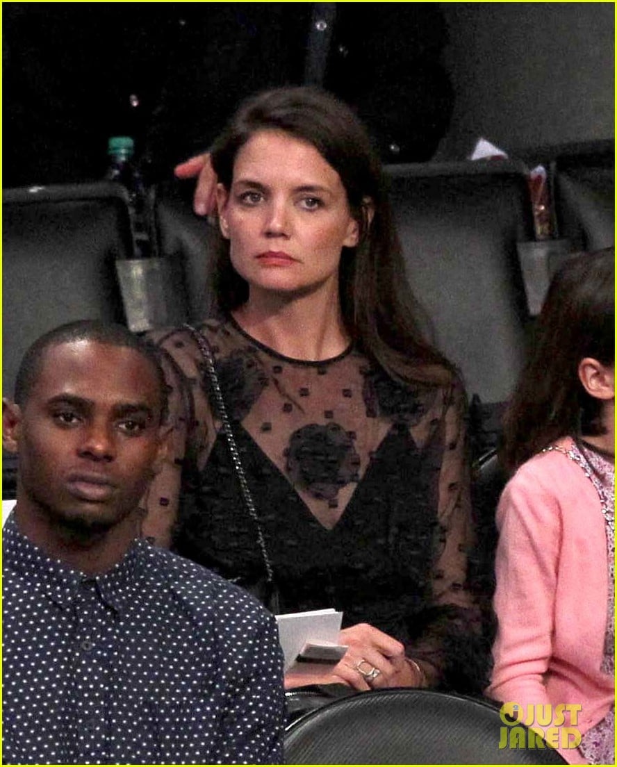Katie Holmes & Daughter Suri Catch the Lakers Game!: Photo 3843195 ...