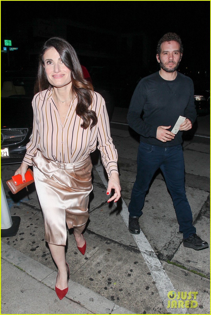 Idina Menzel Enjoys a Dinner Date with Fiance Aaron Lohr!: Photo ...
