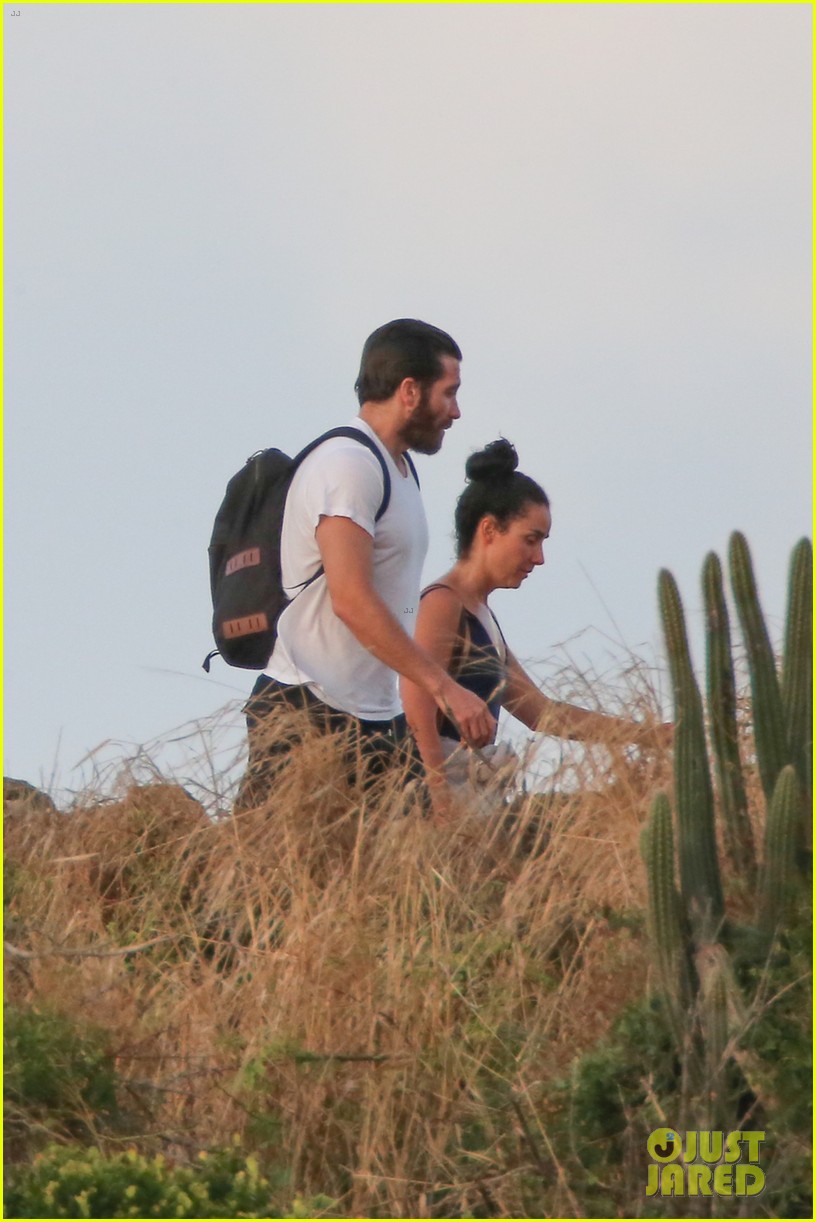 Jake Gyllenhaal is a Buff St. Barts Beach Bum With Greta Caruso: Photo 3836824 | Jake Gyllenhaal ...