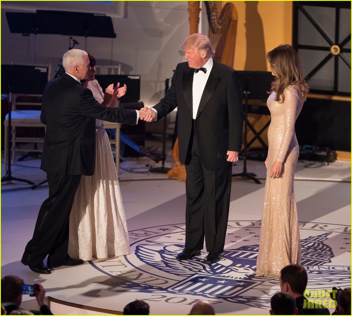 Melania Trump Wears Form-Fitting Gown to Pre-Inauguration Dinner: Photo ...