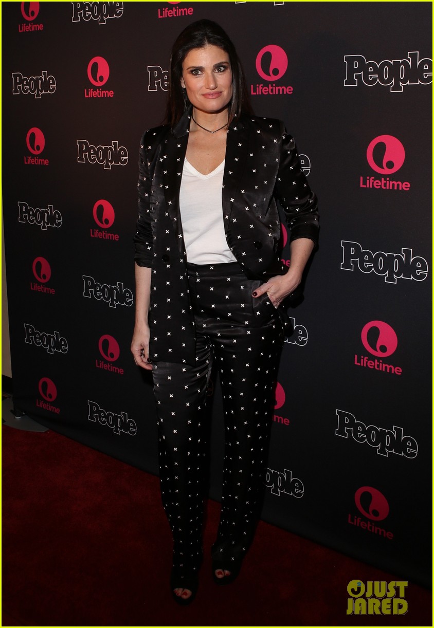 VIDEO: Idina Menzel's Son Walker Uses Her 'Frozen' Status To Up His ...