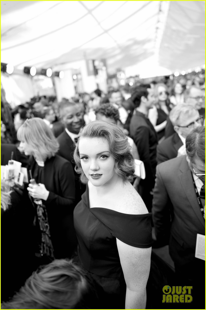 'Stranger Things' Stars Shannon Purser, Joe Keery & More Hit SAG Awards ...