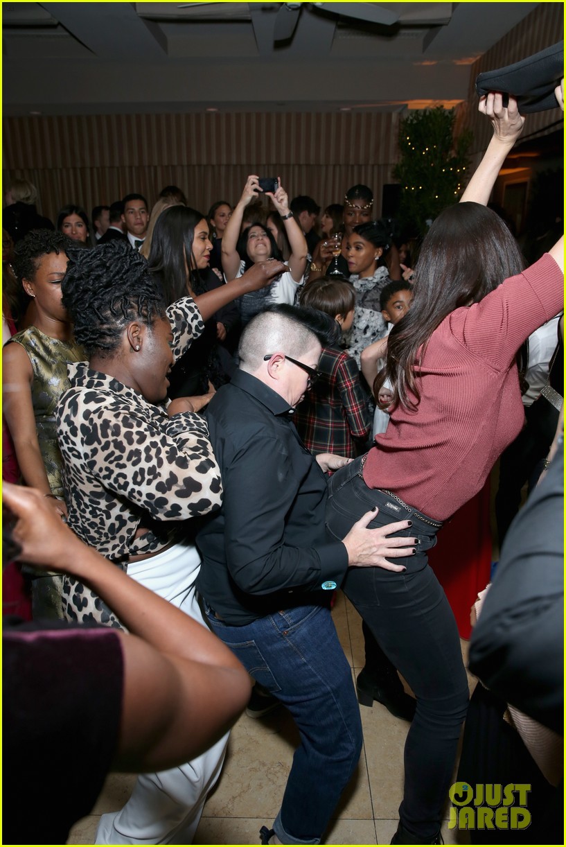 The 'Stranger Things' Kids Danced the Night Away After SAG Awards Win ...