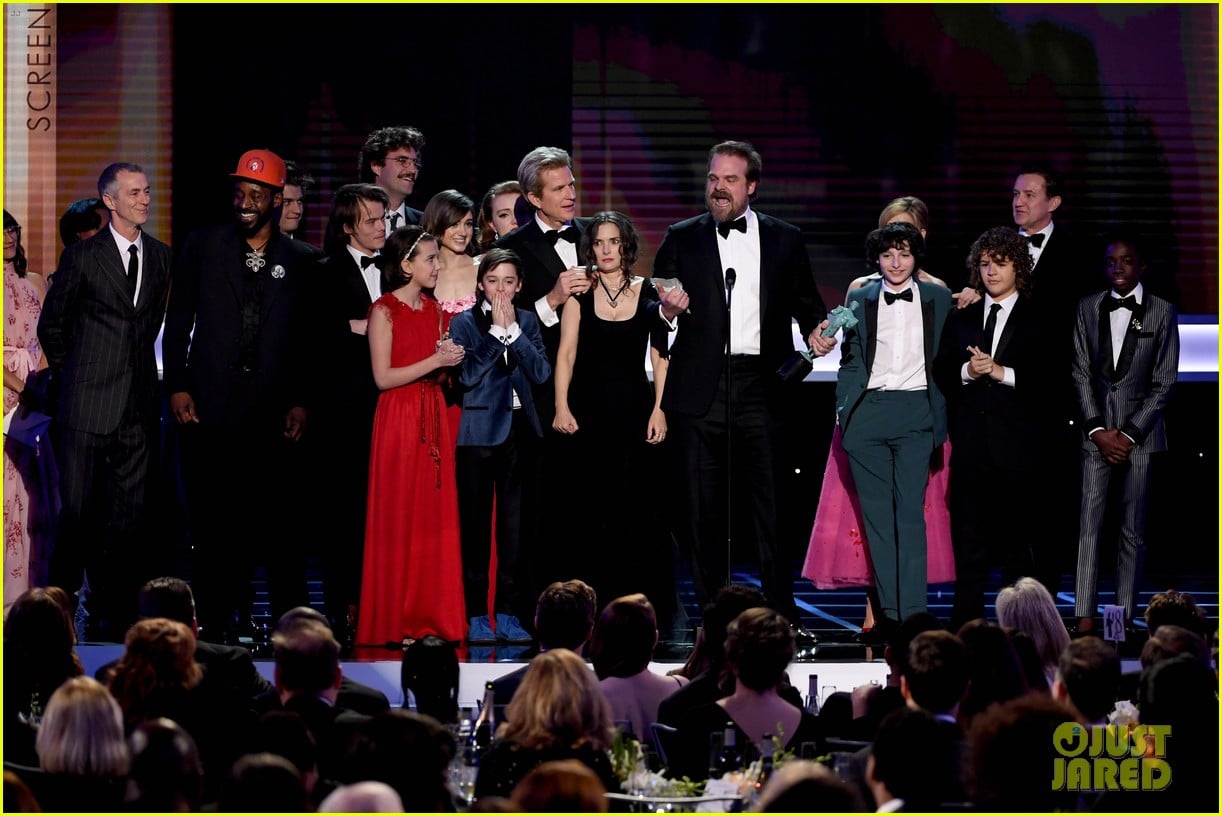 'Stranger Things' Wins at SAG Awards 2017, David Harbour Gives Rousing Speech (Video): Photo ...