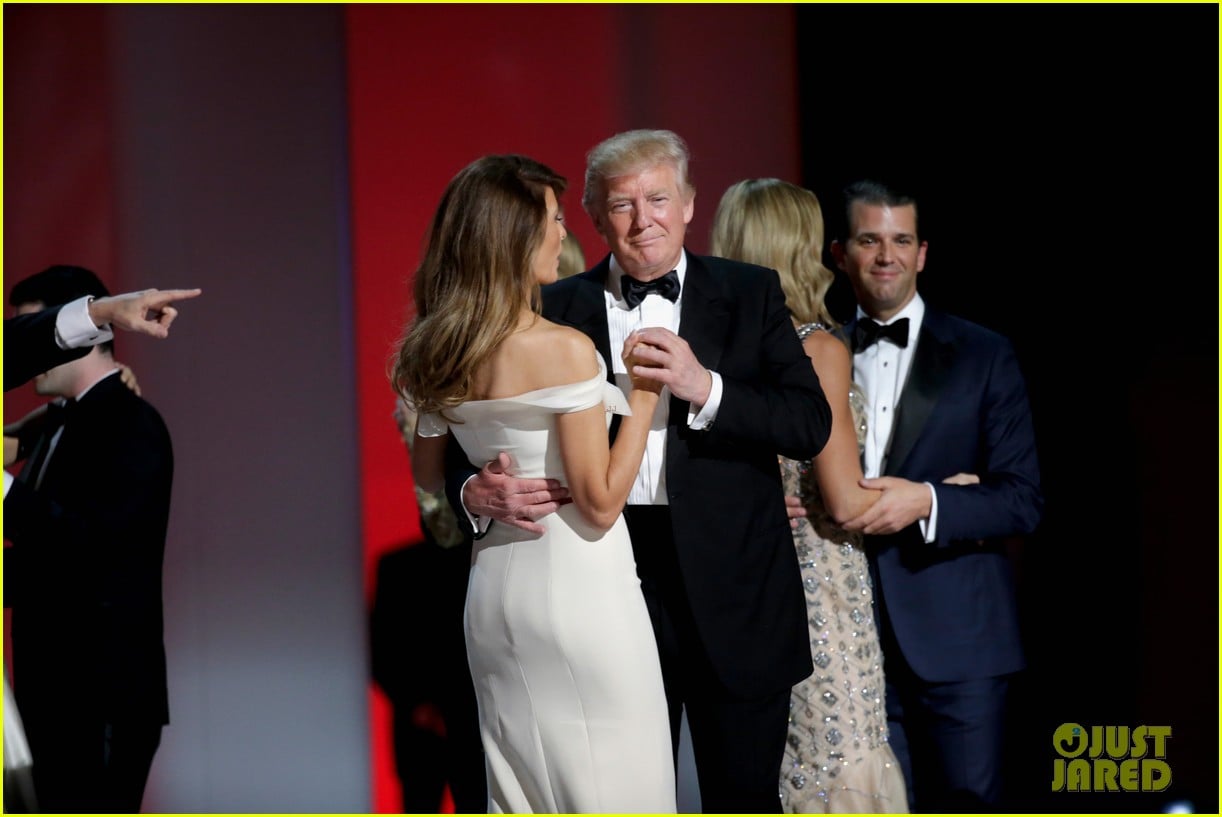 VIDEO: Donald Trump & Melania Trump Share First Dance at Inaugural Ball ...