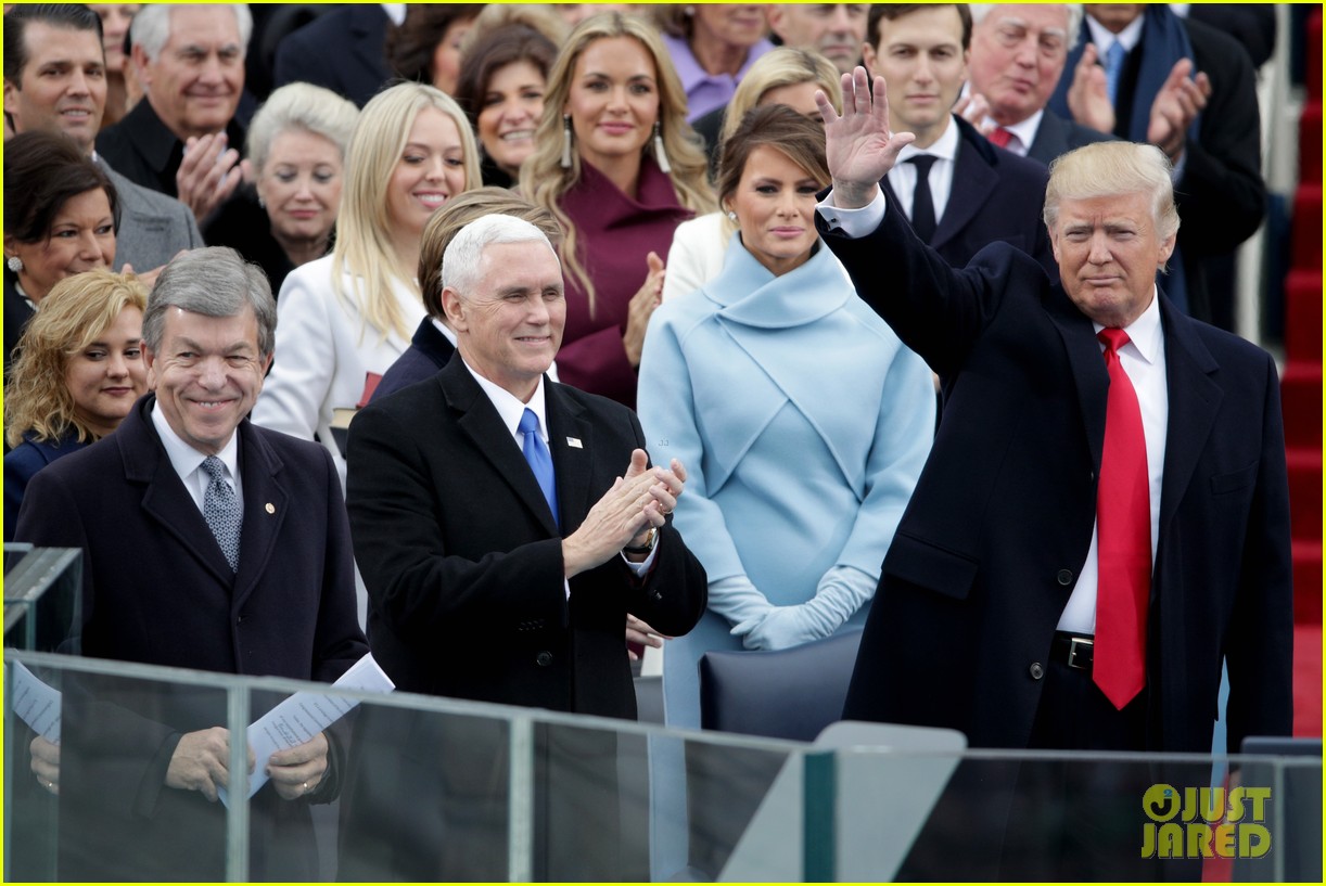 VIDEO: Donald Trump Sworn In as President of the United States: Photo ...