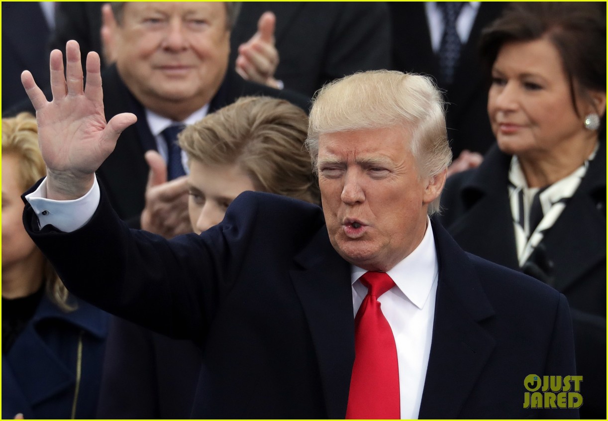 VIDEO: Donald Trump Sworn In as President of the United States: Photo ...