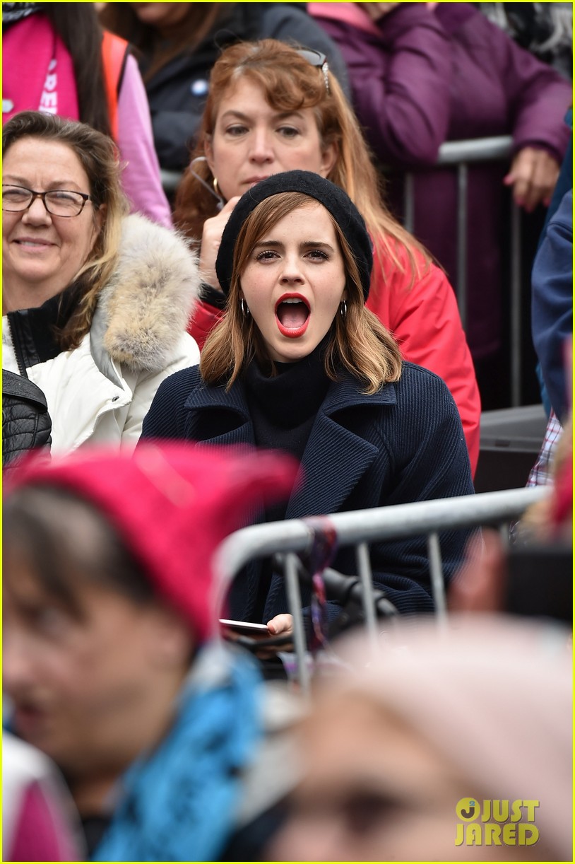 Emma Watson Joins Crowd at Women's March in Washington D.C.: Photo ...