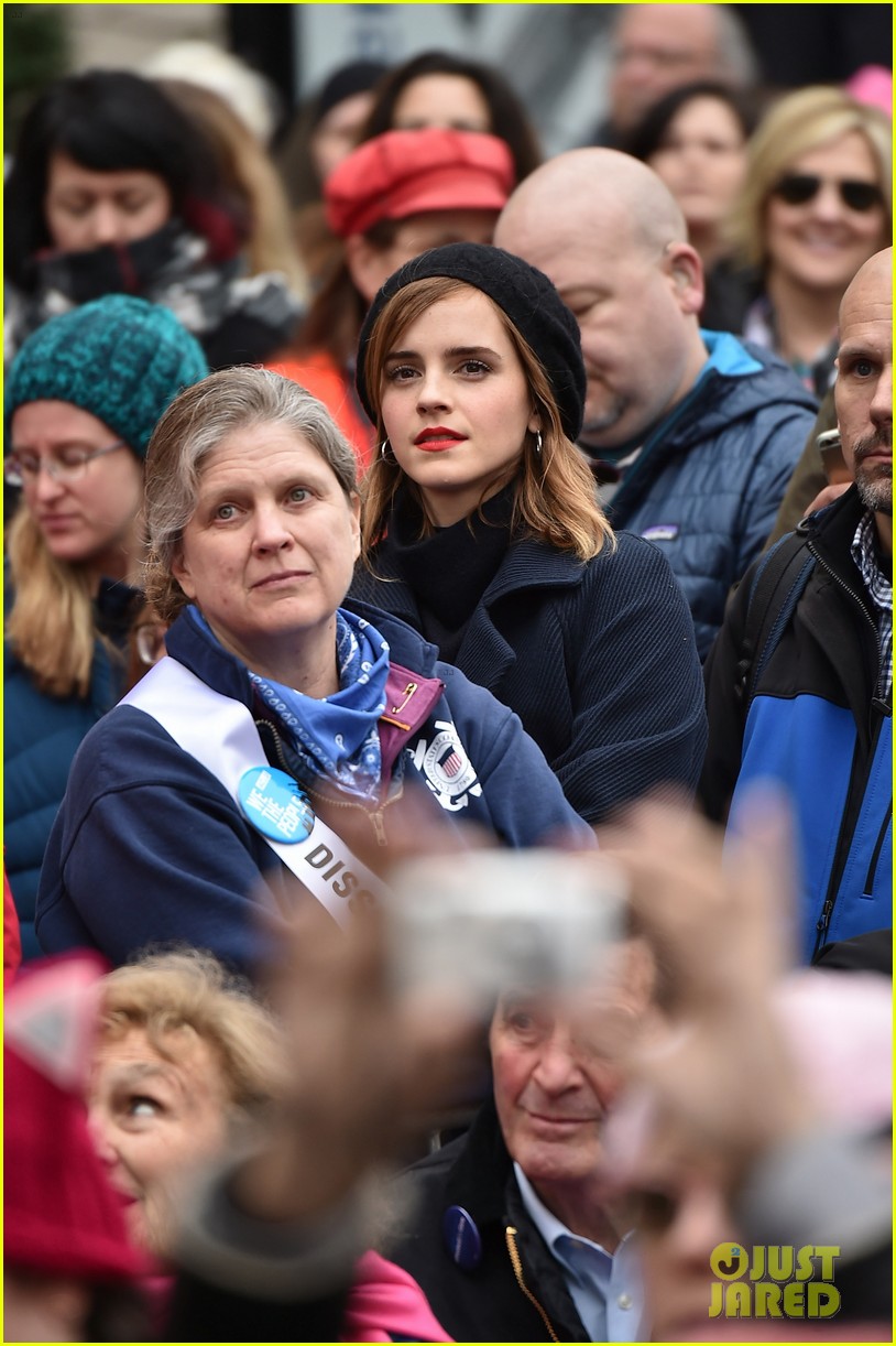 Emma Watson Joins Crowd at Women's March in Washington D.C.: Photo ...