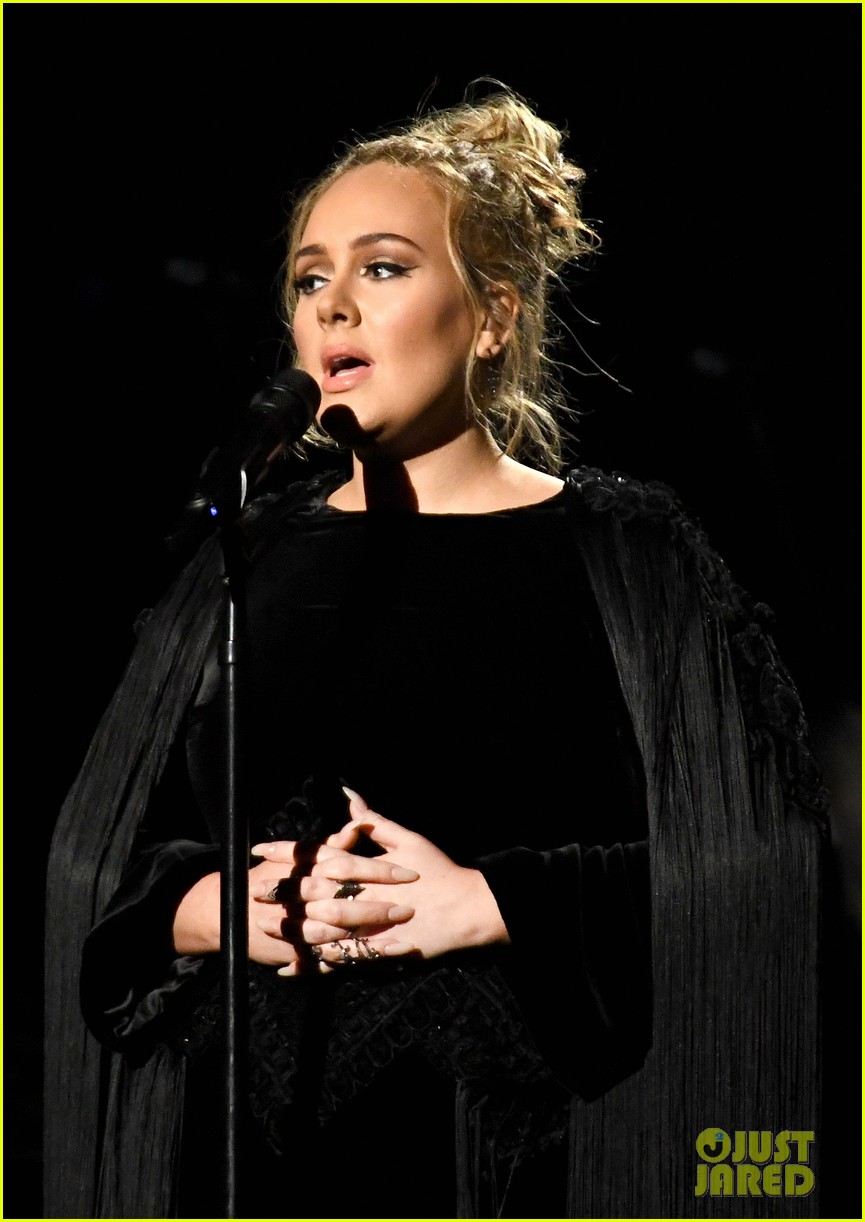 Adele Receives Standing Ovation for George Michael Tribute at Grammys ...