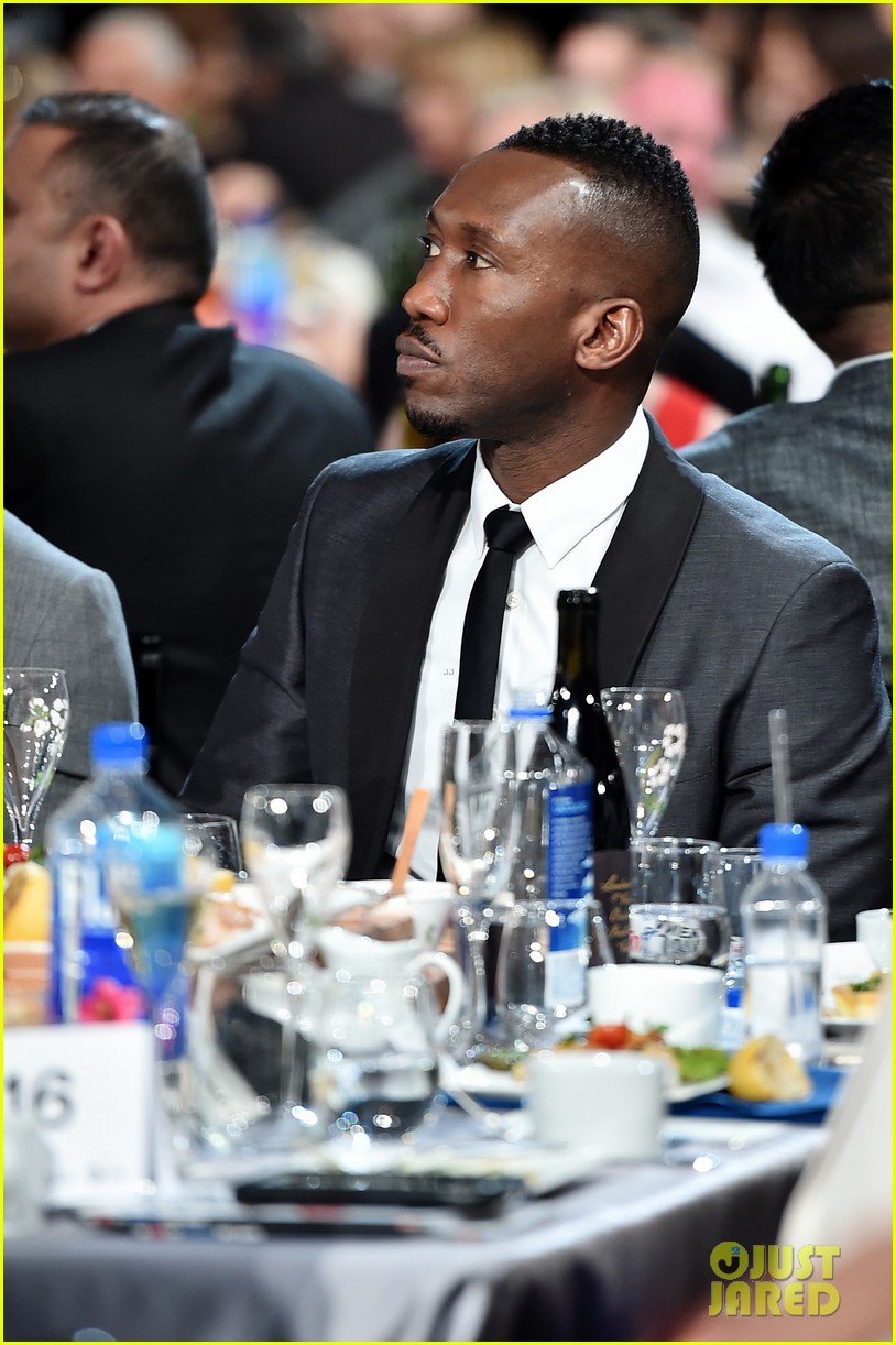 New Dad Mahershala Ali Suits Up for Spirit Awards 2017!: Photo 3865798 ...