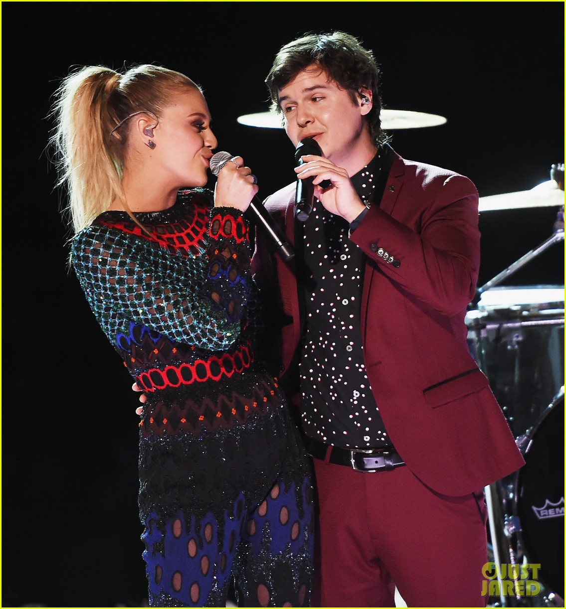 Watch Kelsea Ballerini & Lukas Graham Perform 'Peter Pan' & '7 Years ...